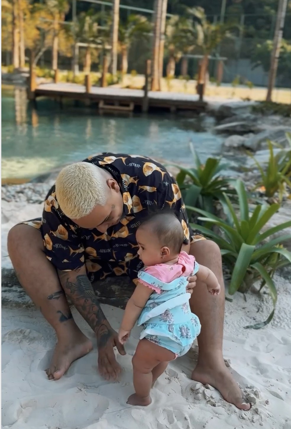 MC Ryan SP constrói lago artificial em mansão para a filha de seis meses