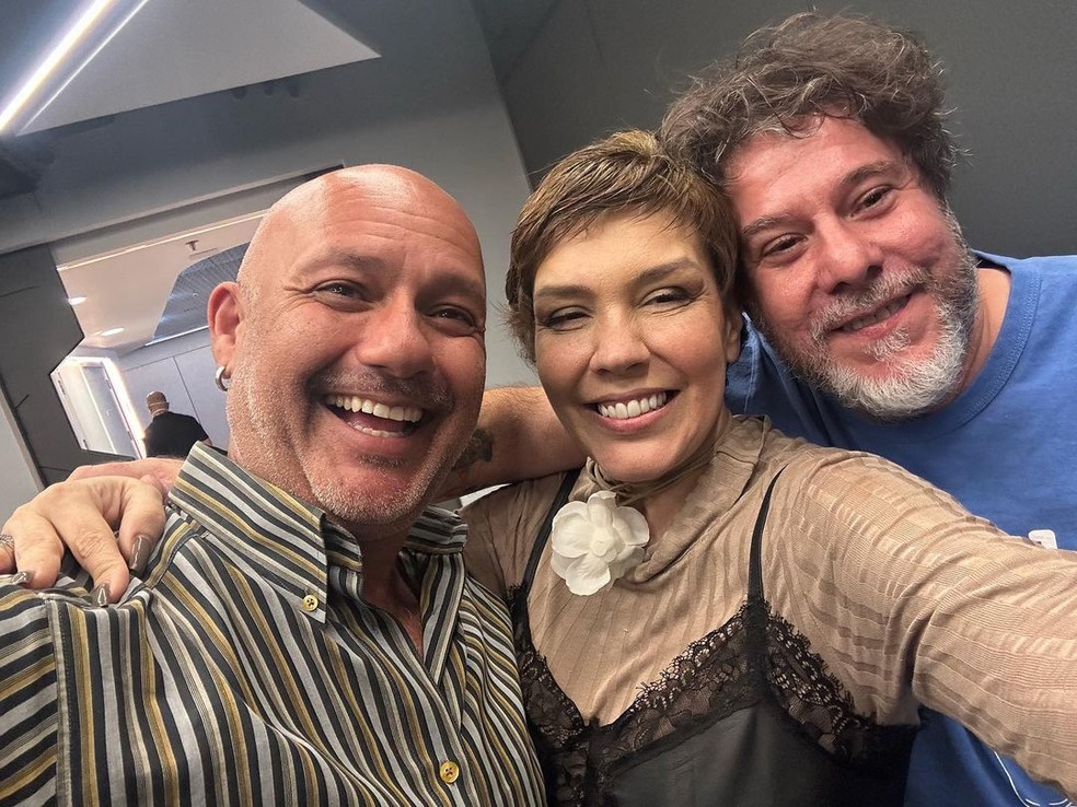 Simony mostra reencontro com a Turma do Balão Mágico