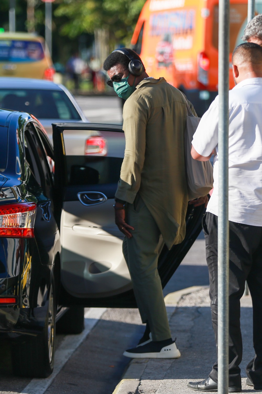 Seu Jorge é fotografado no Rio de Janeiro após ser proibido de ...