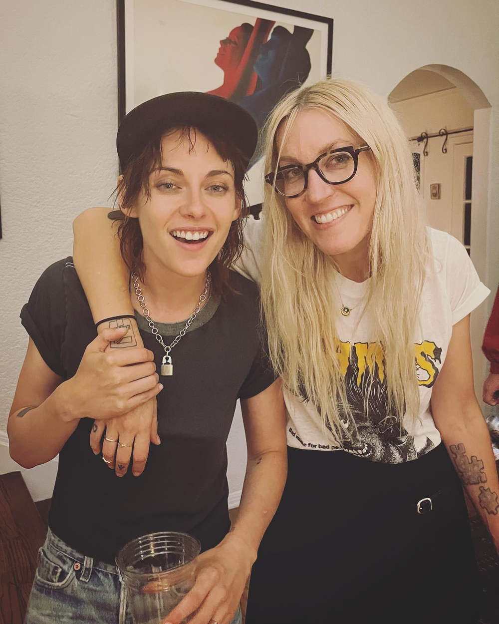 Kristen Stewart se casa com a atriz Dylan Meyer em cerimônia intimista ...