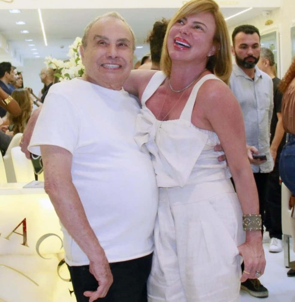 Aos 93, Stênio Garcia faz agachamentos com peso e esposa elogia: 'Nem ...