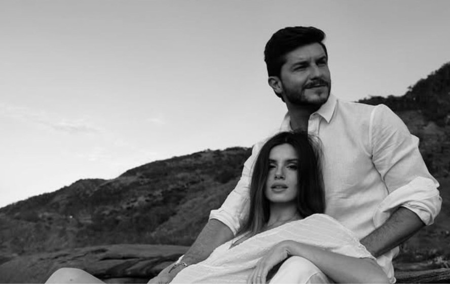 Camila Queiroz abre álbum de fotos e celebra a espera da primeira filha ...