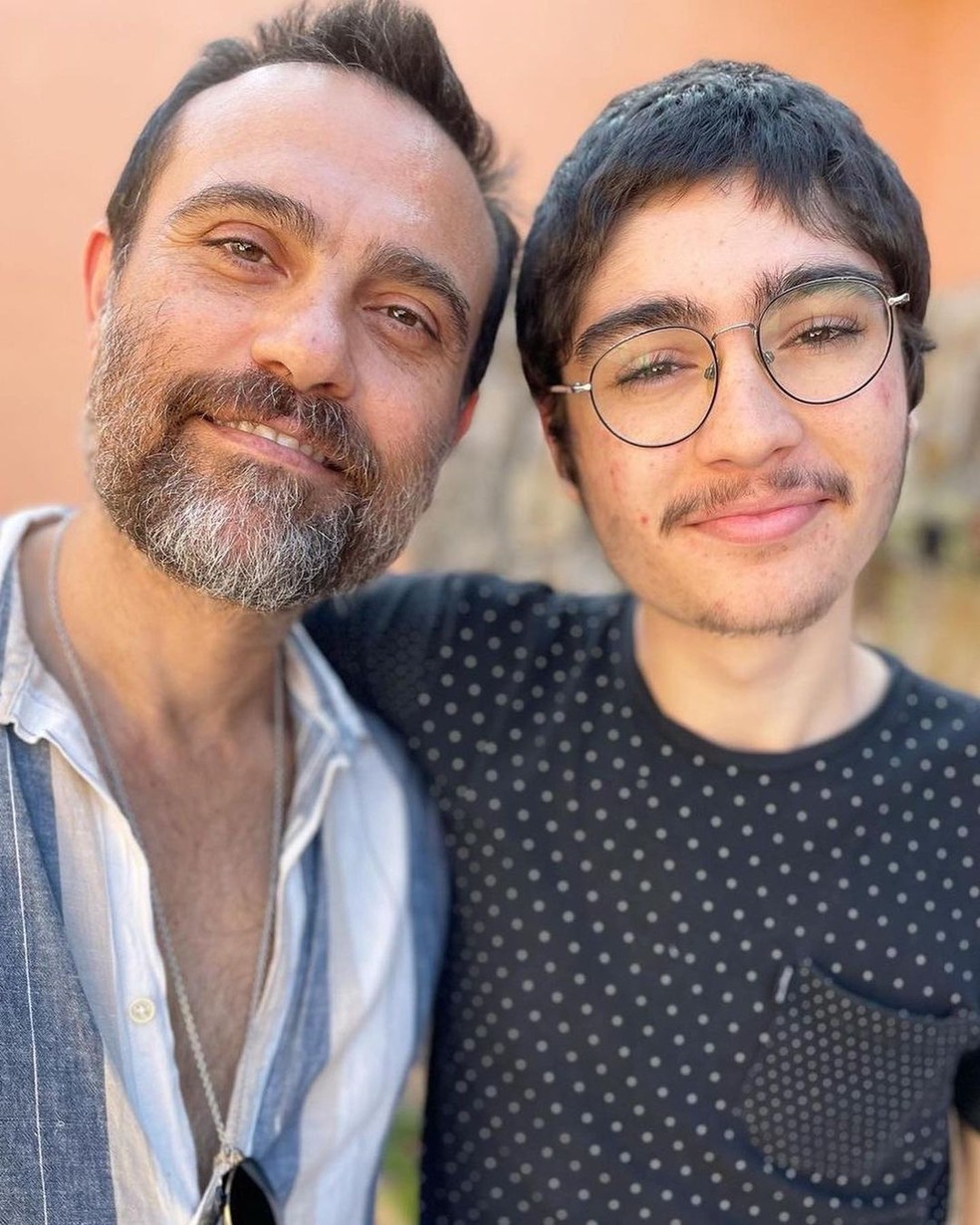 Alex Nader celebra sucesso de solo no Rio e fala sobre casamento com ...