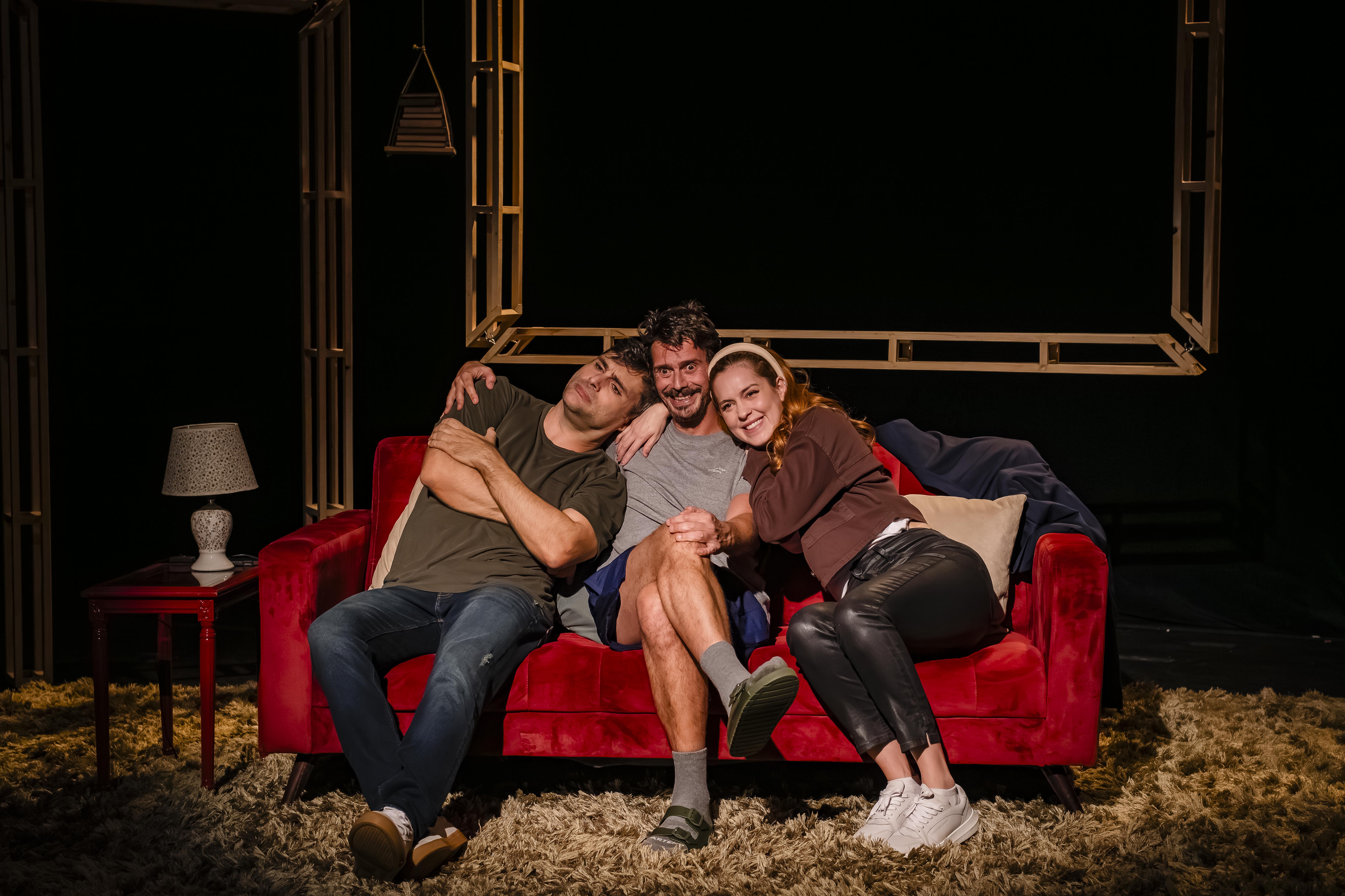 Sophia Abrahão e Leandro Luna vivem casal com rotina atrapalhada por amigo em 'Uma Semana, Nada ...