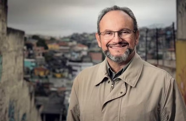 Saiba tudo sobre: Ernesto Paglia