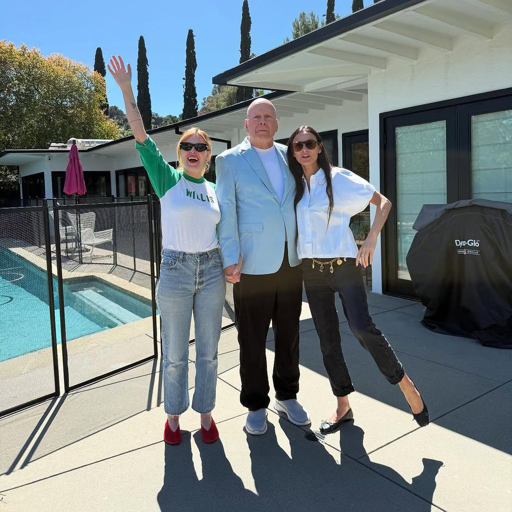 Bruce Willis posa com Demi Moore em aniversário de 70 anos; fotos
