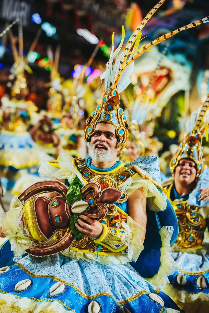 Lore Improta celebra mais um desfile como musa da Viradouro: 'Lugar ...