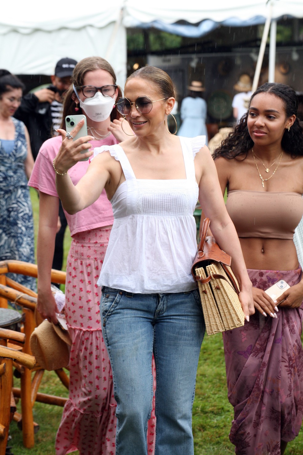 Jennifer Lopez usa Birkin raríssima de R$ 400 mil; cantora tem coleção ...