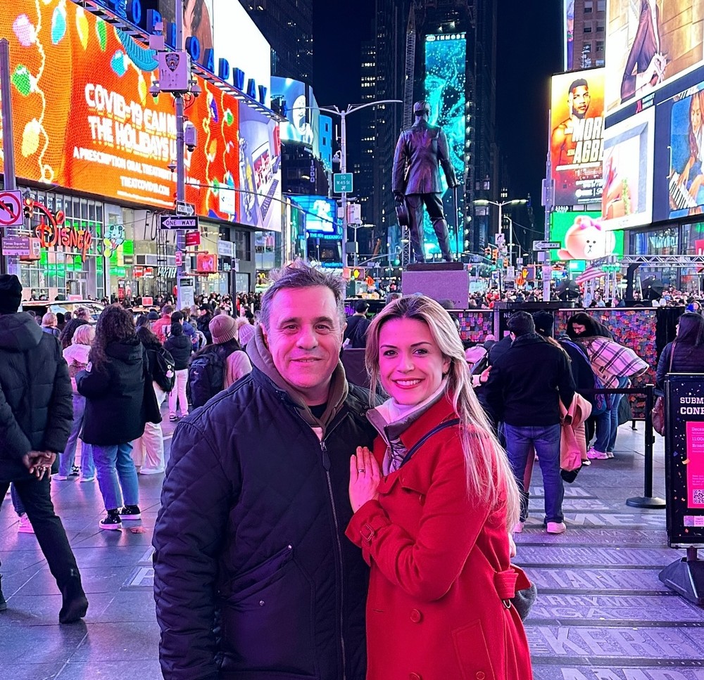 Beca Milano, jurada do 'Bake Off Brasil', anuncia fim de casamento com Fernando Pelégio