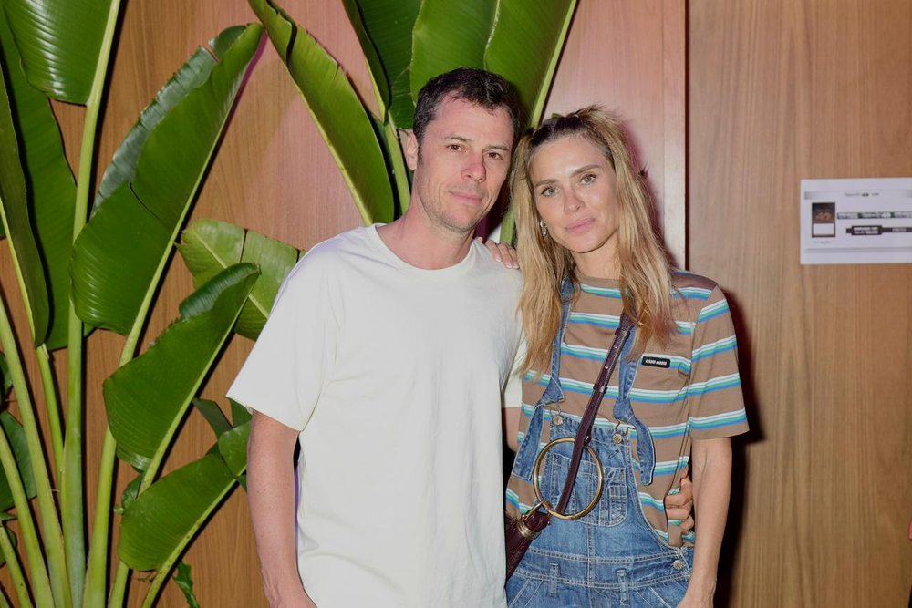 Carolina Dieckmann curte Rock in Rio na companhia do marido e explica ...
