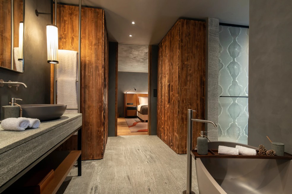 Roberto Justus e Ana Paula Siebert se hospedam em resort de esqui com ...