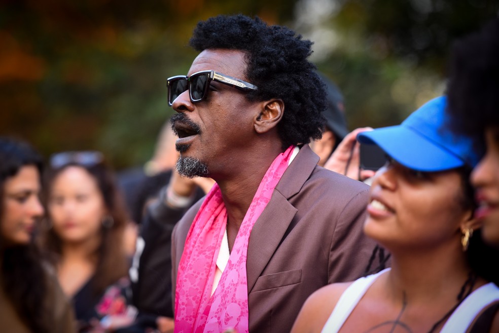 Seu Jorge prestigia show da filha, Flor, em seu primeiro festival em ...