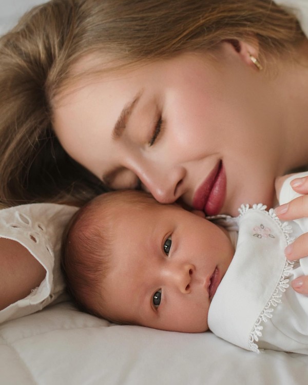 Duda Reis mostra pela 1ª vez o rosto da filha, e encanta internautas ...