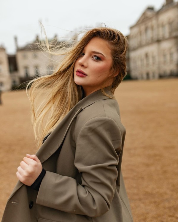 De medicina a futebol: Conheça as profissões das esposas dos jogadores ...