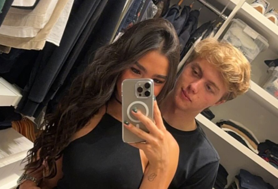 Benício, filho de Luciano Huck e Angélica, passeia de helicóptero com a namorada em Pernambuco