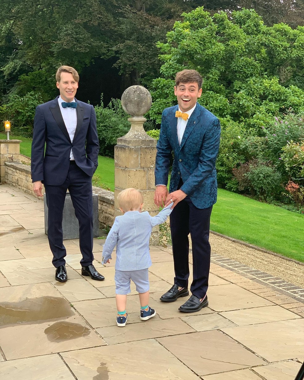 Nadador Tom Daley anuncia o nascimento do segundo filho com o marido