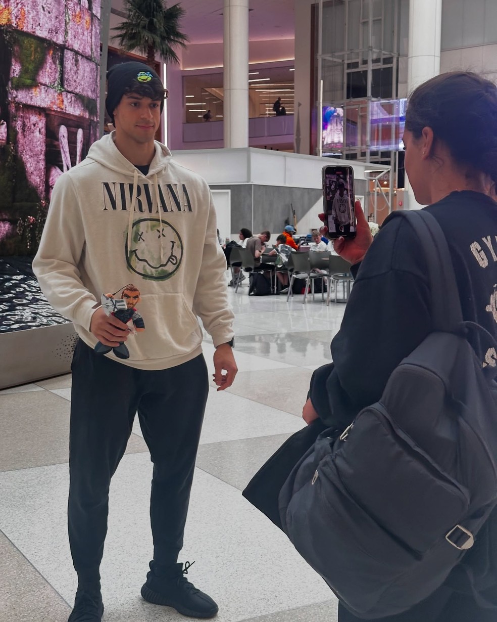 Filho saradão de Carla Perez e Xanddy posta fotos com direito a clique ...