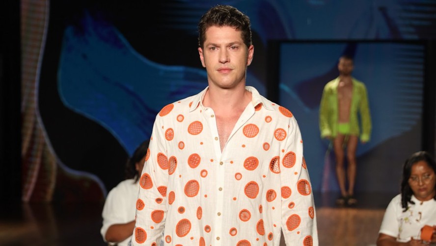 Caio Paduan fala sobre 'atuação' na passarela: 'A gente aprende a ...