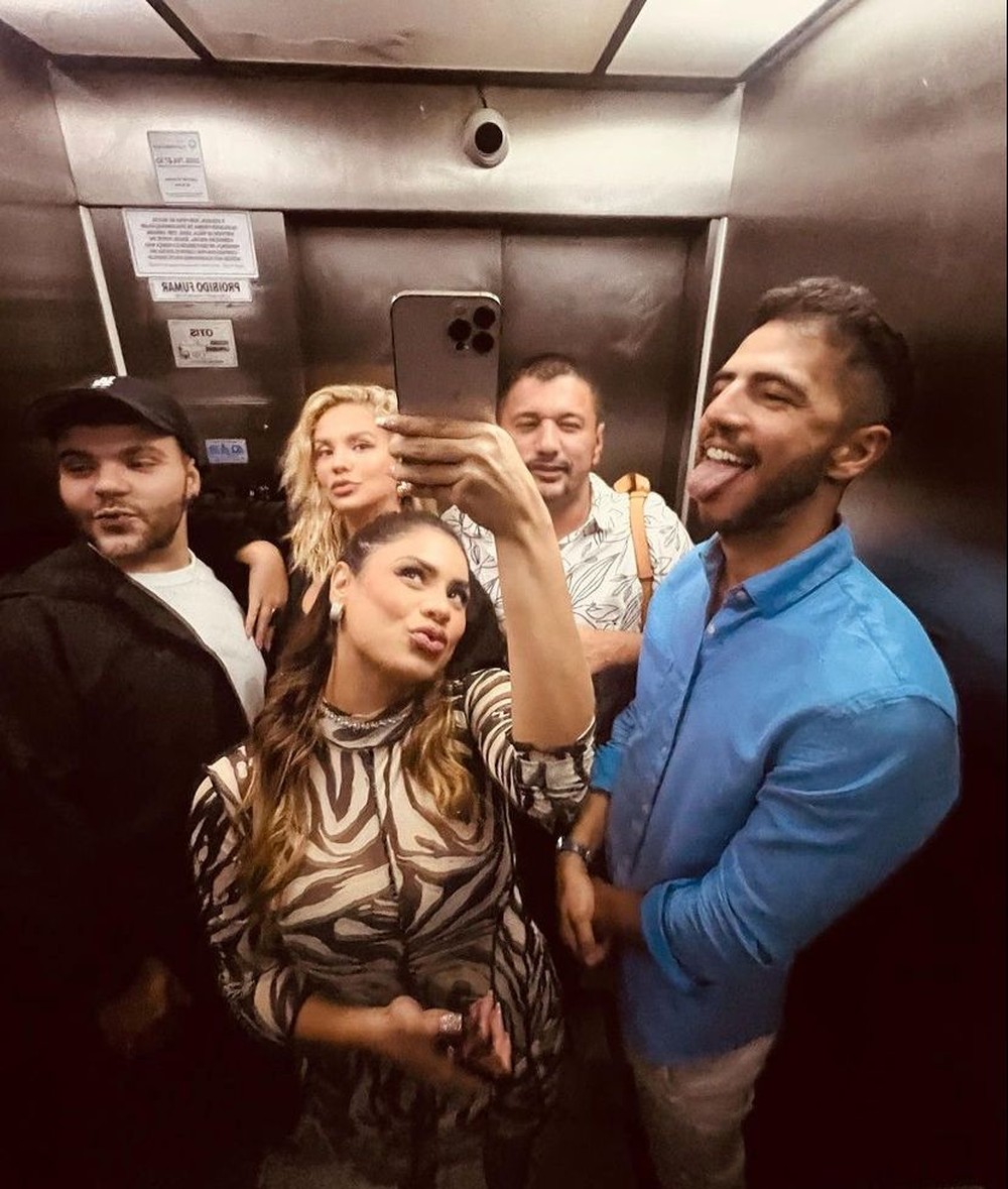 Após rumores com ex-BBB, Lexa volta a negar relacionamento: 'Estou ...