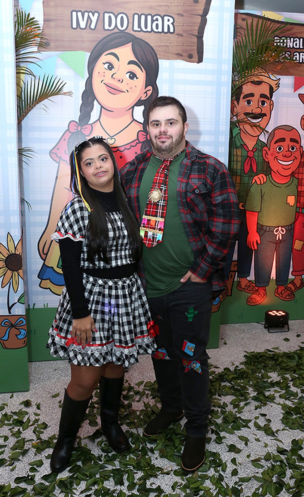 Romário celebra XVII 'Arraiá do Baixola' com forró e clima nordestino