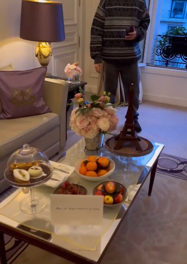 Sasha se hospeda em hotel de luxo com diárias de até R$ 51 mil e vista ...