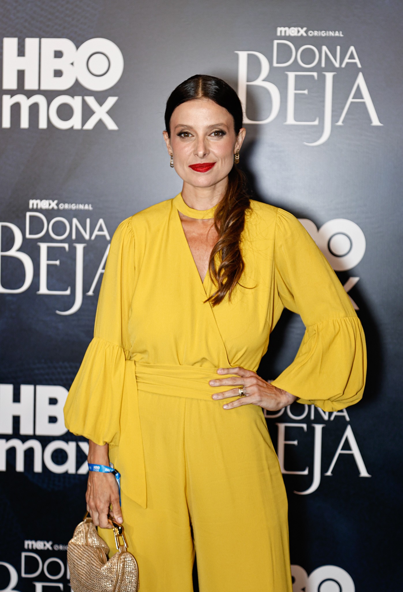 Elenco de 'Dona Beja' lança novela em festa em São Paulo