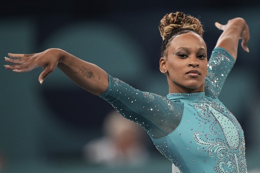 Rebeca Andrade: 'Eu me amo, mas foi algo que construí com o tempo'