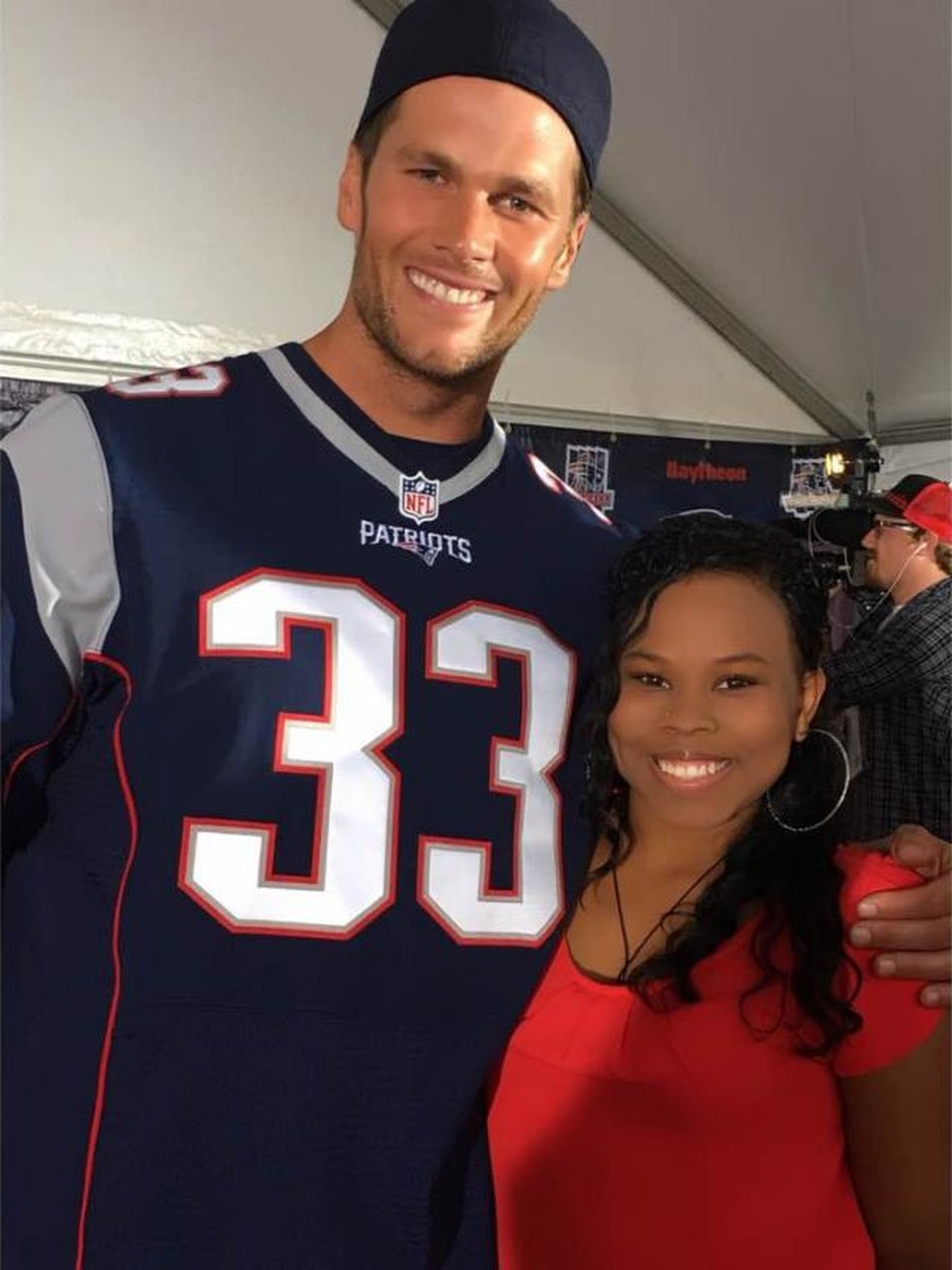 Astro da NFL perde terceiro filho: 'Amor inabalável'