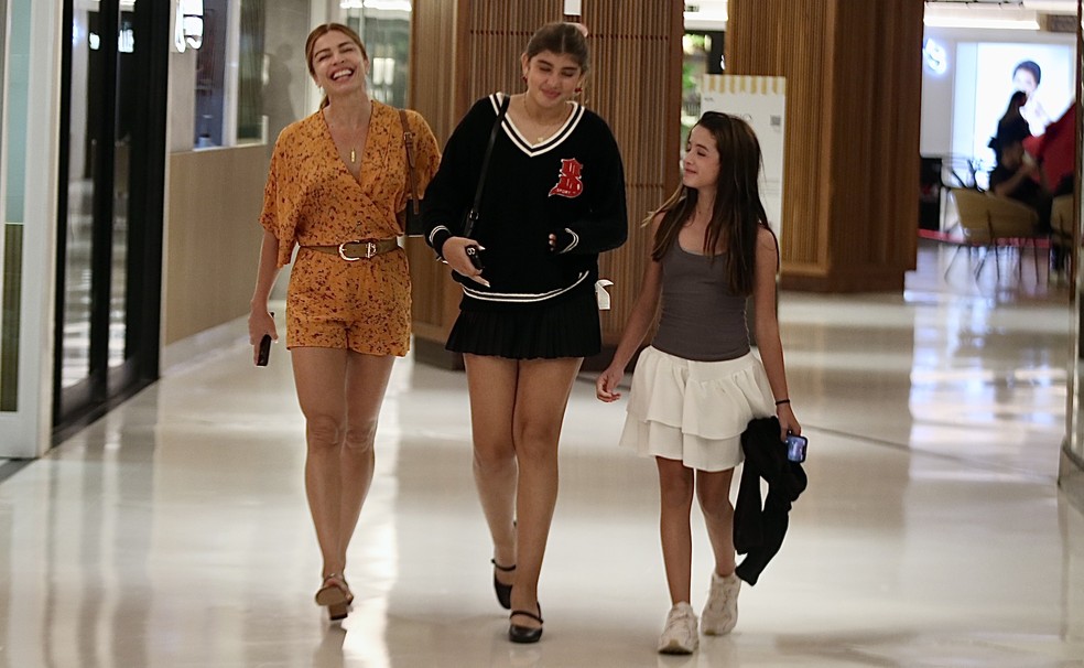 Filha de Grazi Massafera e Cauã Reymond impressiona com altura em ...