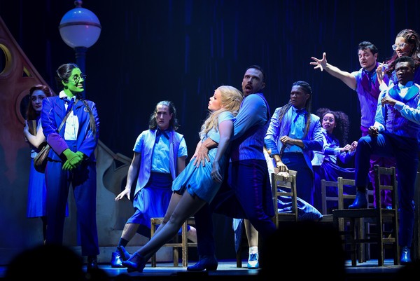 'Wicked' estreia com aprovação do criador, investimento de 19 mi e 80 ...