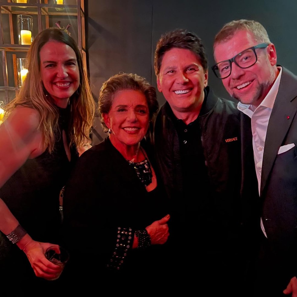 Leda Nagle compartilha fotos inéditas da festa de João Silva em São ...