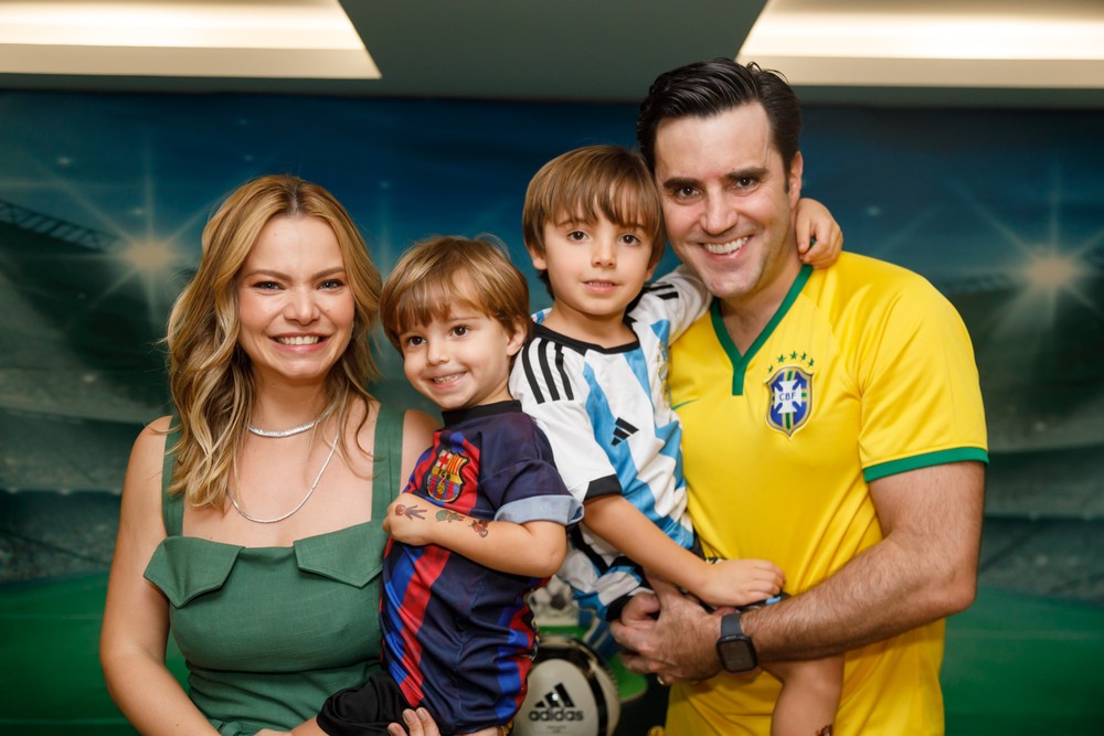 Milena Toscano celebra os 6 anos do filho João Pedro com festa temática ...