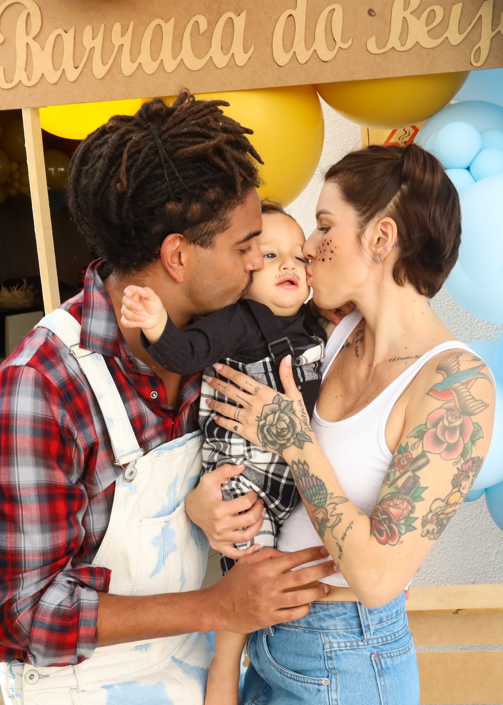 Nanda Terra e Marck David, de Casamento às Cegas, celembram 1º ...