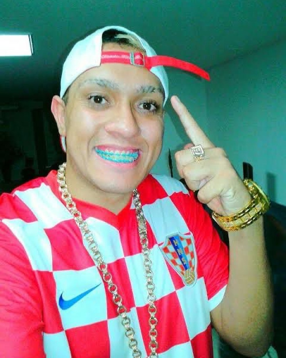 Após perder 50 kg, MC Binn resgata fotos antigas e questiona: 'Quem ...