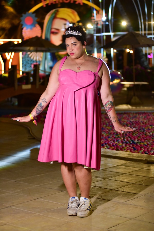 Farofa da Gkay: Rainha de 2022, Karoline Lima se fantasia da filha ...