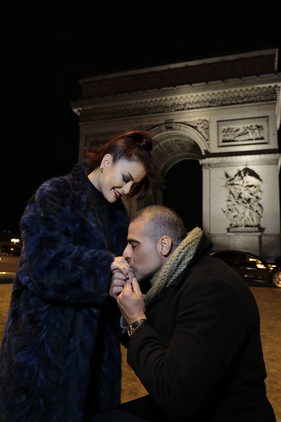 JP Mantovani comenta pedido de casamento a Lí Marttins em Paris: 'Paramos a Torre Eiffel'