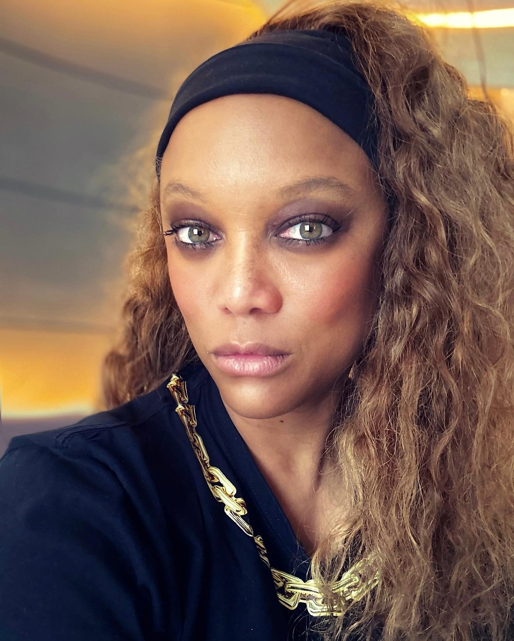 Aos 50, Tyra Banks abraça a chegada da idade e fala de 'rugas' na boca