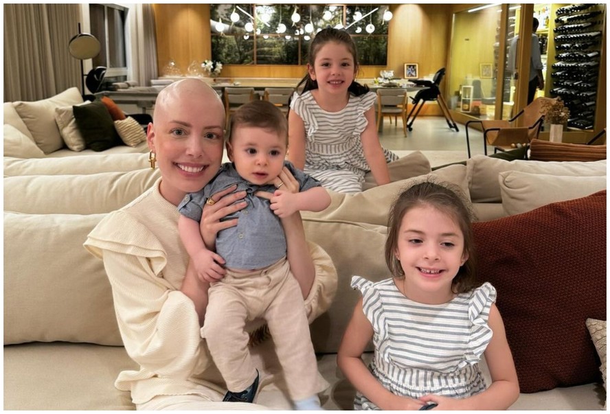 Fabiana Justus comemora levar filhas à escola em meio a isolamento por ...