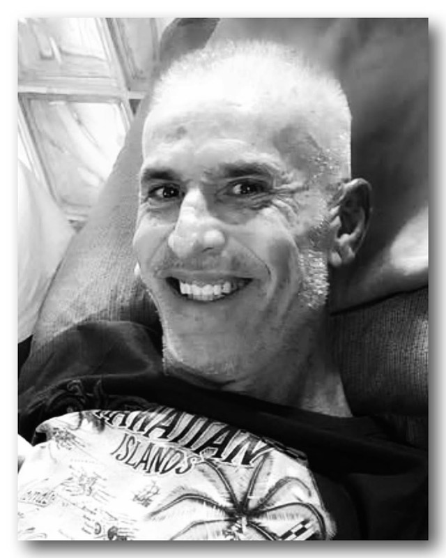 Morre aos 70 anos o surfista, ator e apresentador Daniel Sabbá, que ...