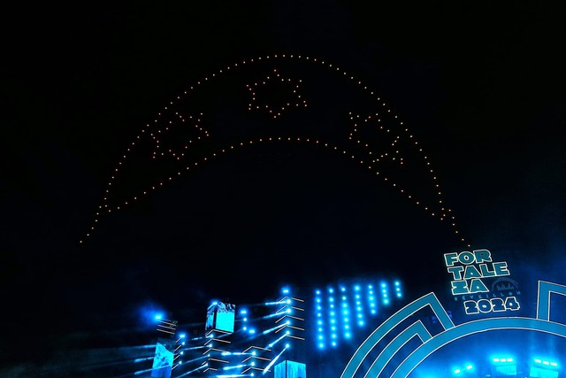 Drones de Alok impressionam com show de luzes no Réveillon de Fortaleza ...