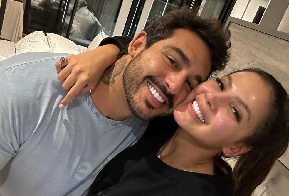 João Hadad é visto em clima de romance pela primeira vez após morte de noiva