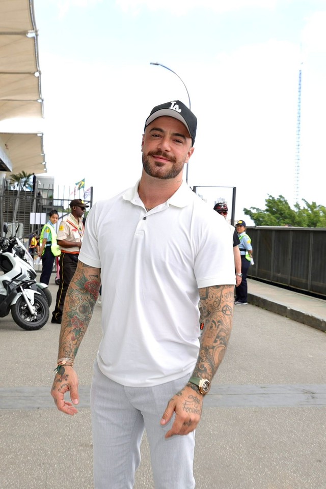 Huck, Marquezine, Cauã, Sasha e mais famosos vão ao GP de Fórmula 1, em SP