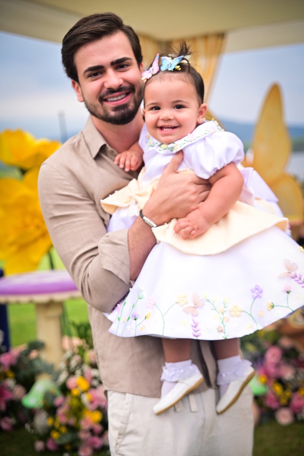 Ex-BBB Munik Nunes comemora aniversário de 1 ano da filha e parabéns ...