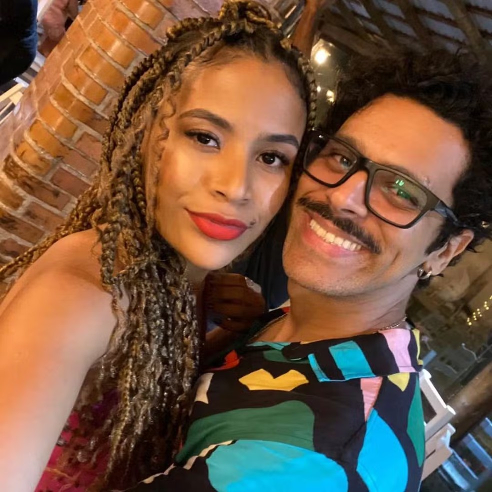 Renan Monteiro avalia sucesso em 'Renascer' e se declara à namorada: 'Admiro tudo nela'