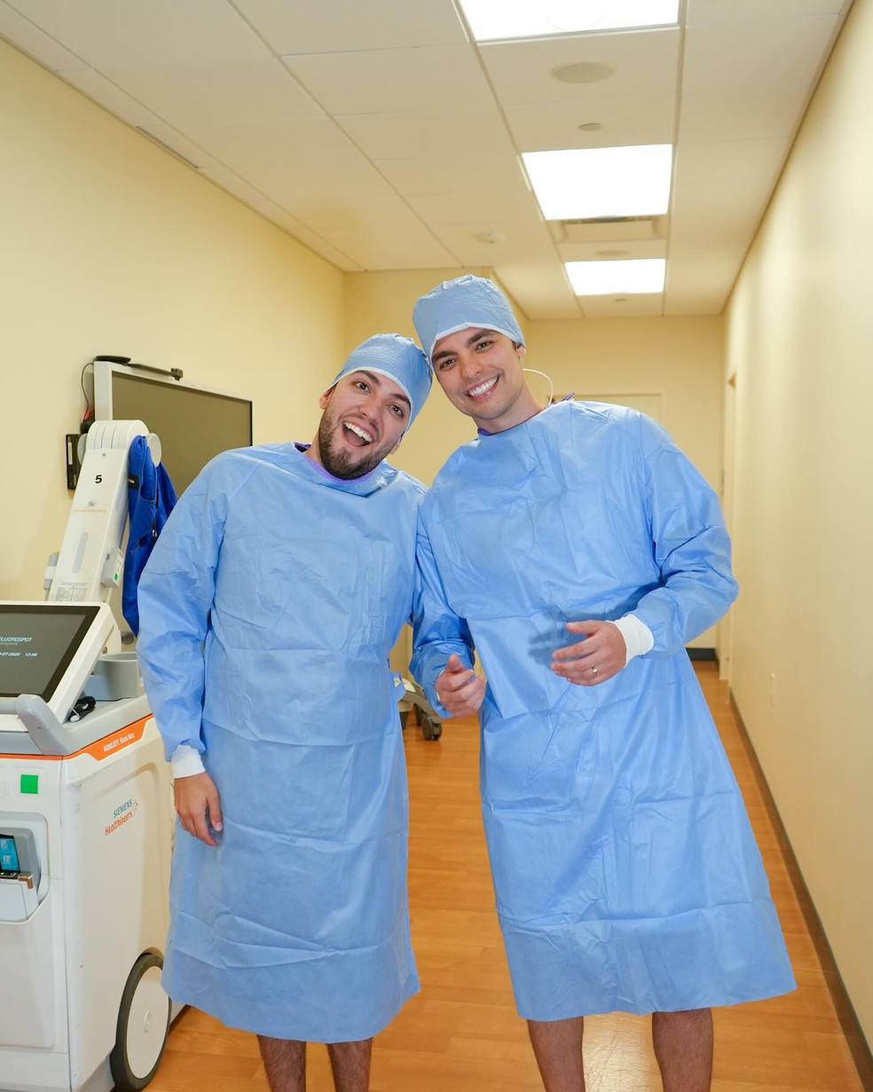 Nasce Mia, filha de Lucas Rangel e Lucas Bley, nos EUA