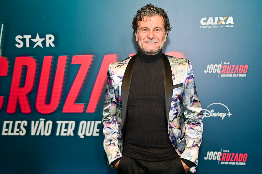 José Loreto, Carol Castro e elenco lançam série 'Jogo Cruzado' em São Paulo