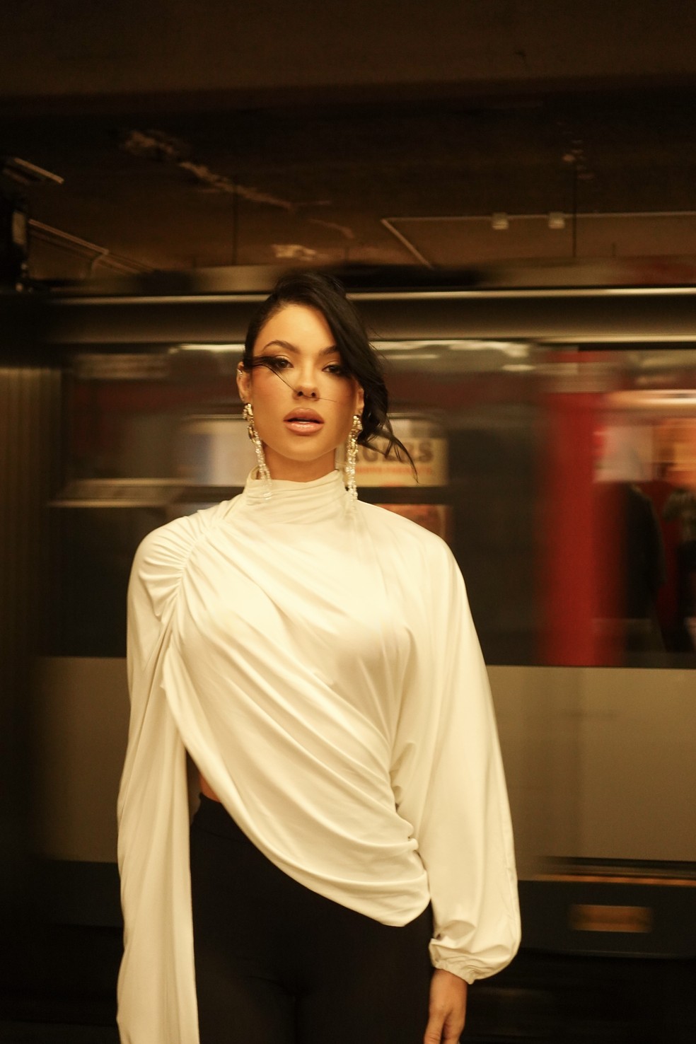 Rayane Figliuzzi estreia na semana de moda de Milão e Belo se derrete ...