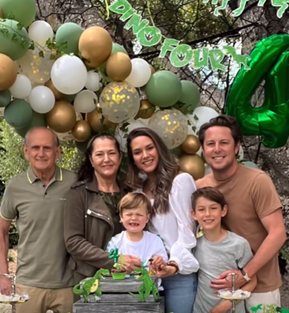 Morando nos EUA, Fernanda Machado encanta ao mostrar aniversário do caçula