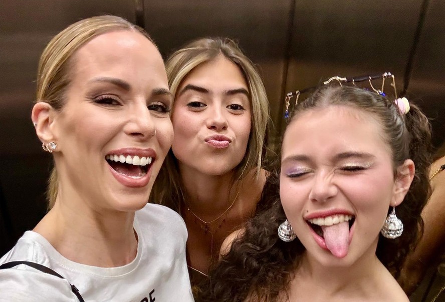 Após adiamento, famosos vão a show de Taylor Swift no Rio de Janeiro