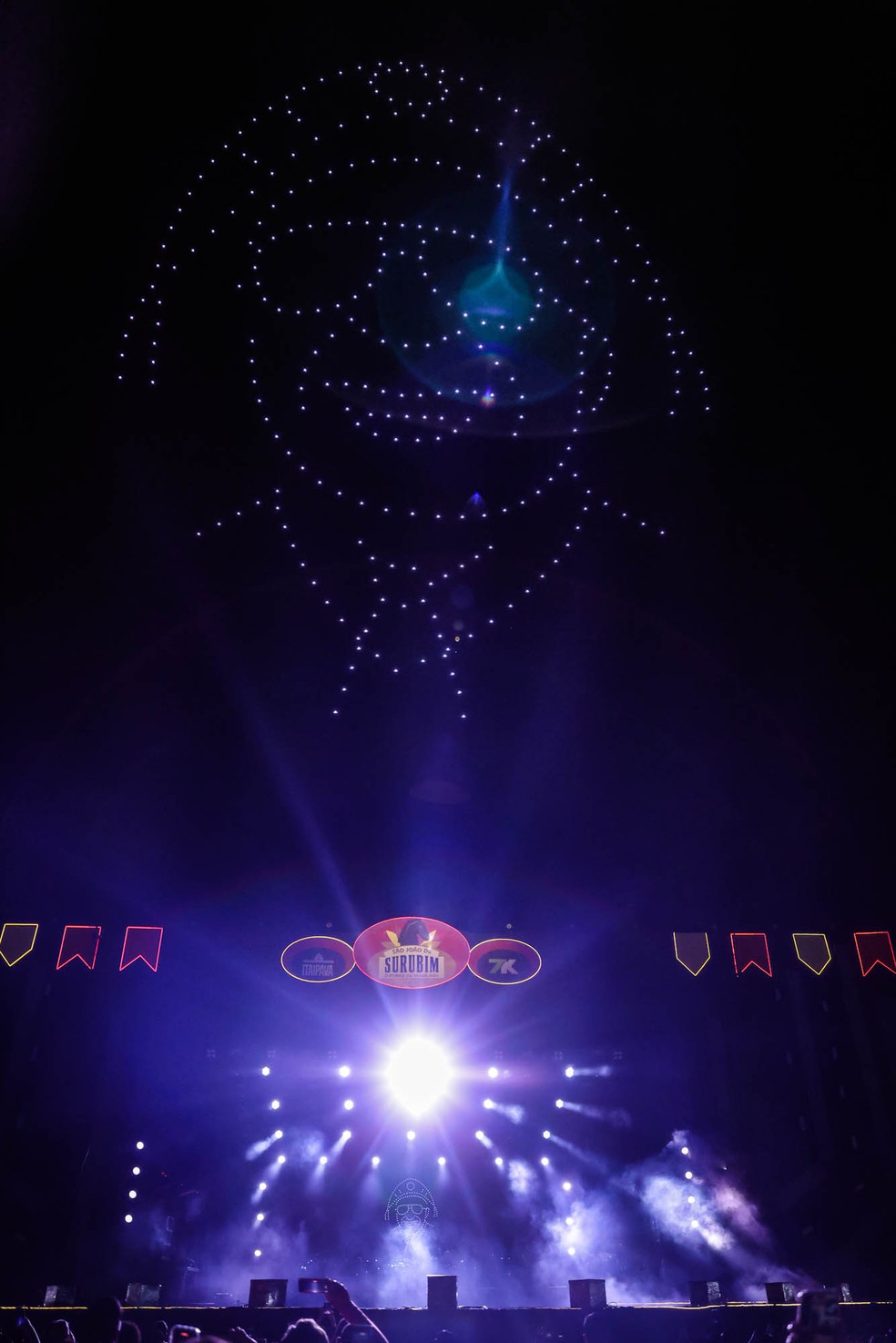 Alok homenageia Luiz Gonzaga em show no São João de Surubim